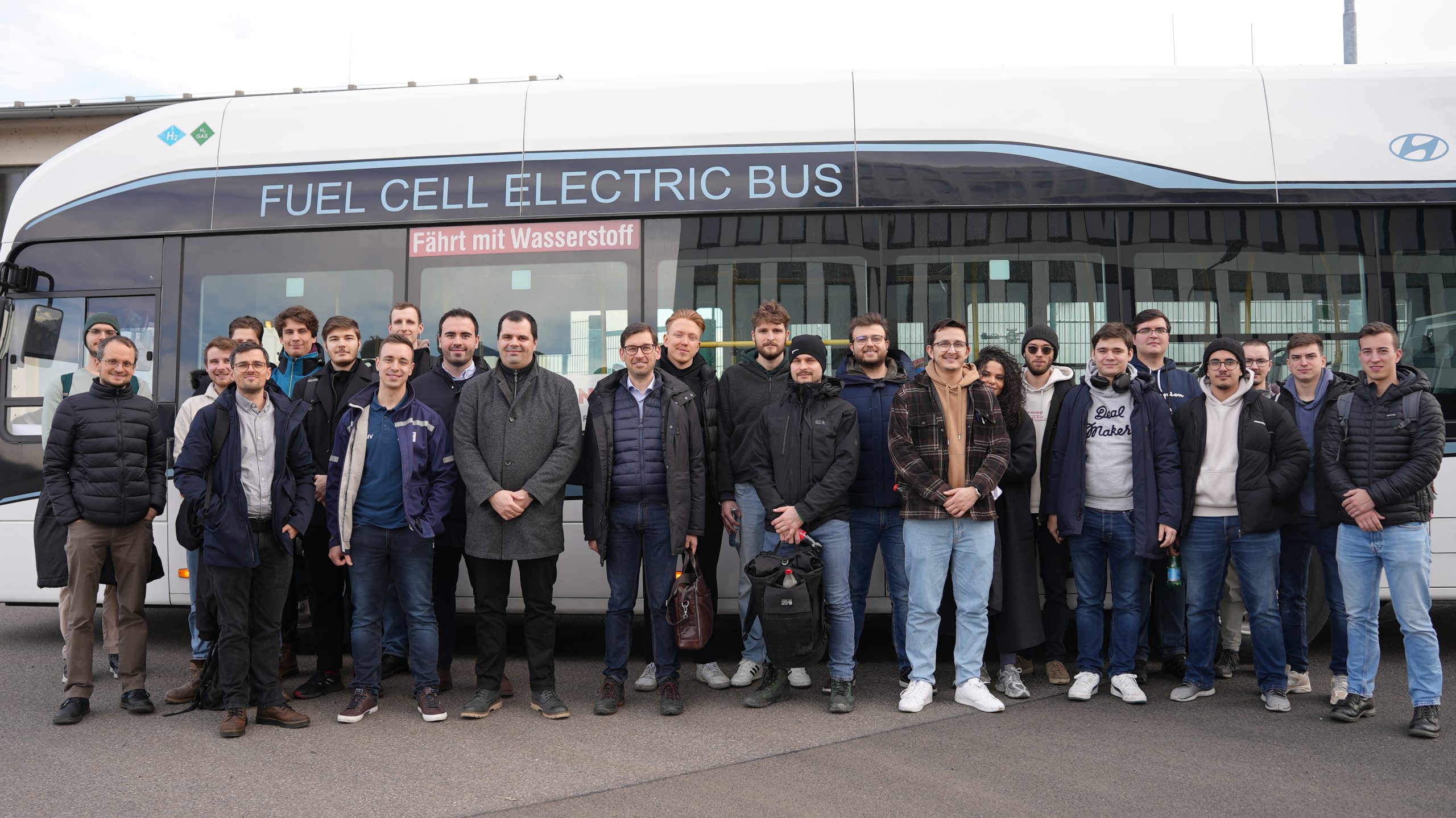 Einblicke in Wasserstofftechnik der Zukunft: Exkursion zu OMV, Air Liquide und Wien Energie | FH ...